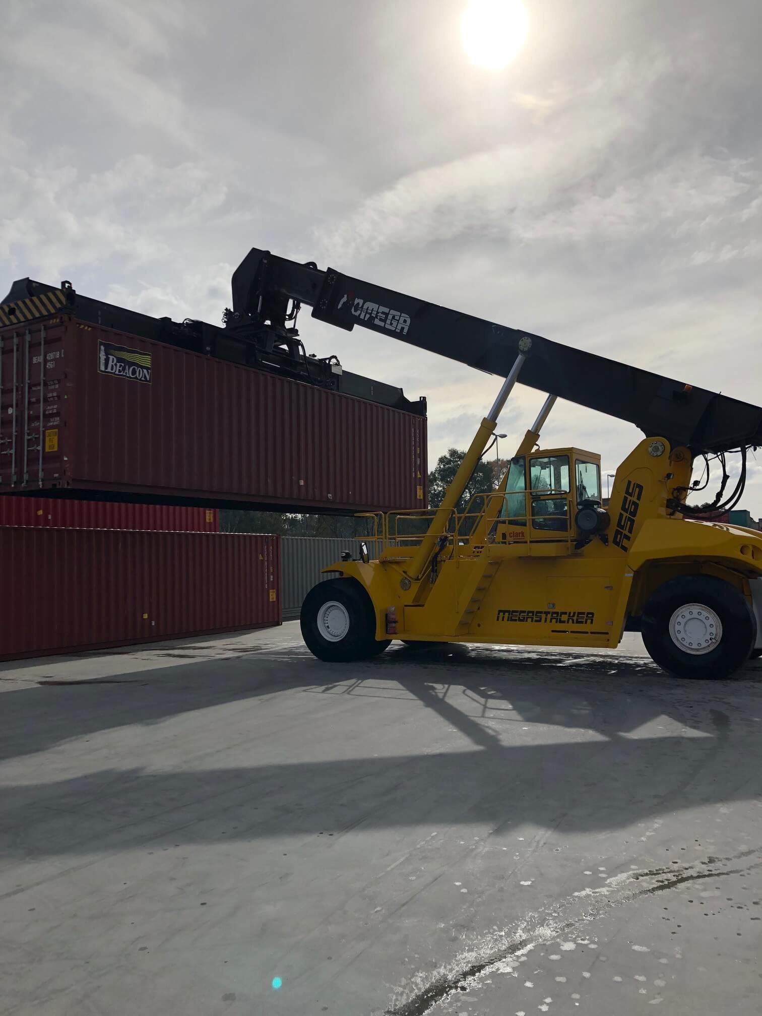 2009 Omega Reach RS65 Reach Stacker - Lift Equipt